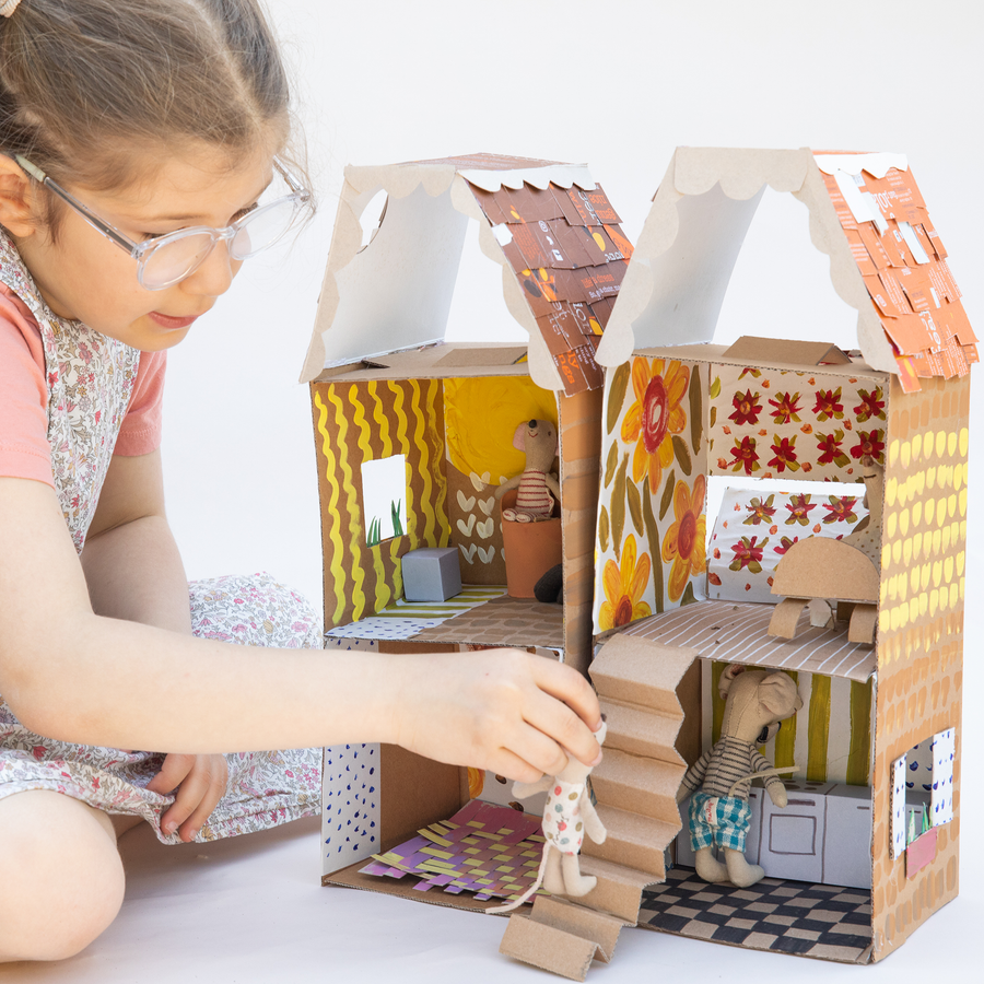 LoLA | Lots of Lovely Art Boxes | Lola - Lots of Lovely Art - Crafts4Kids